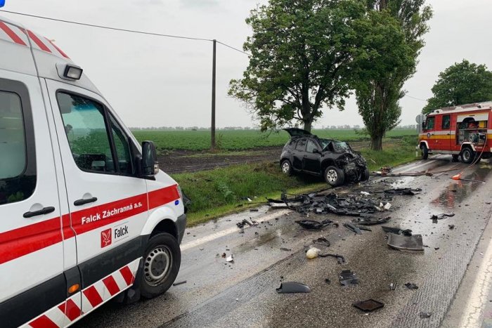 Tragická nehoda medzi Bučanmi a Trnavou: Zrážku neprežili dve osoby